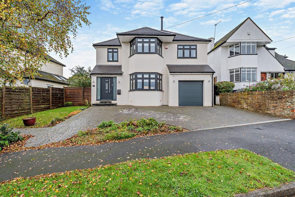 Ridgeway, Rickmansworth, WD3 5 bed detached house - £1,495,000
