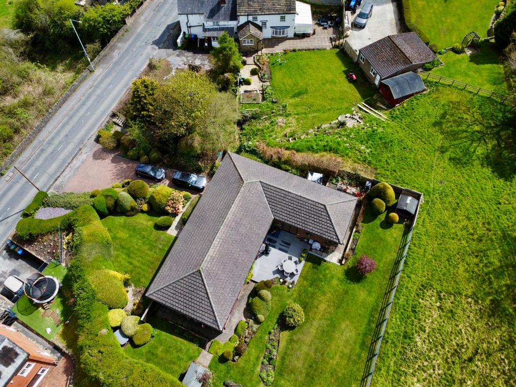 Strines Road, Strines, Marple, SK6 3 bed bungalow - £750,000