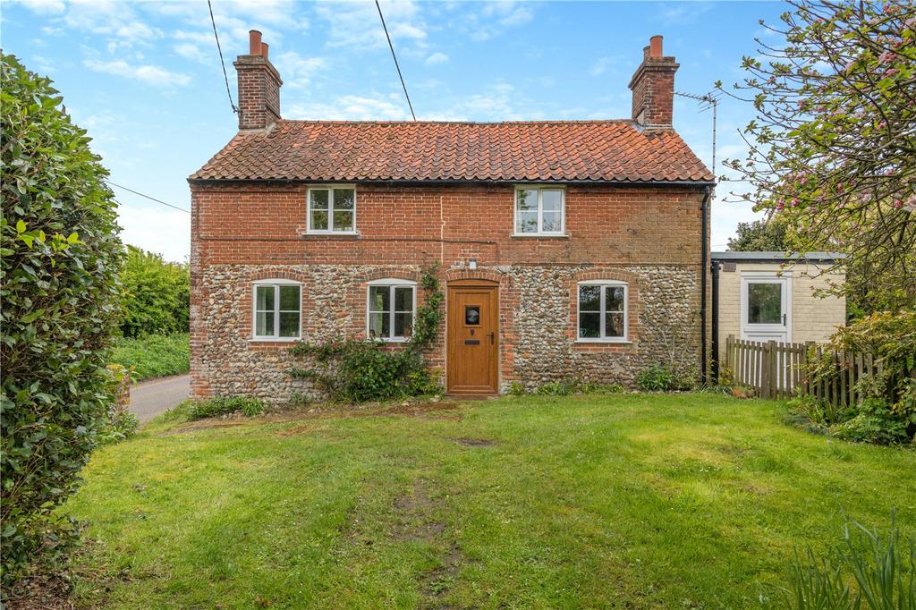 Great Snoring, Norfolk 2 bed detached house for sale - £325,000