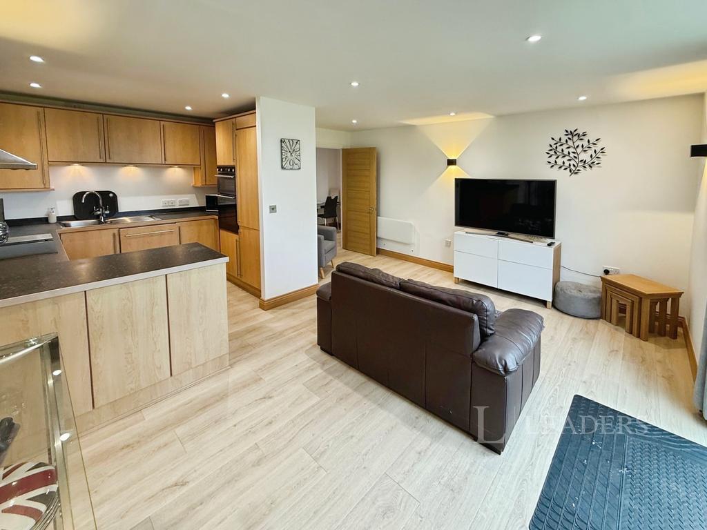 Endeavour Court, Ocean Village... 2 bed apartment - £1,475 pcm (£340 pw)