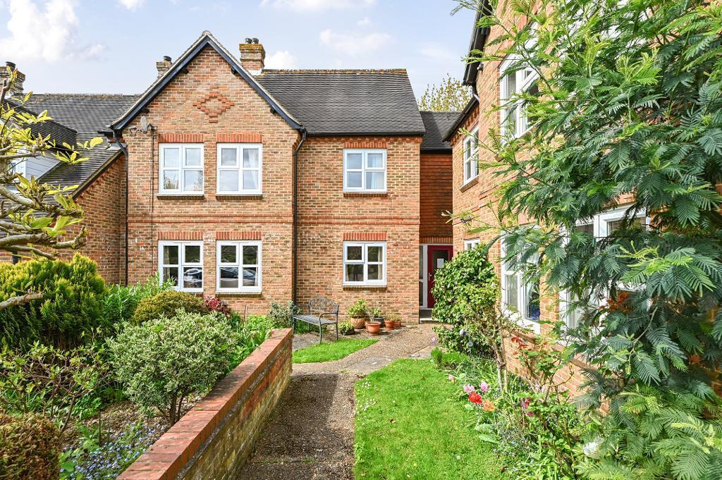 Glebelands, Rectory Fields... 2 bed flat - £240,000