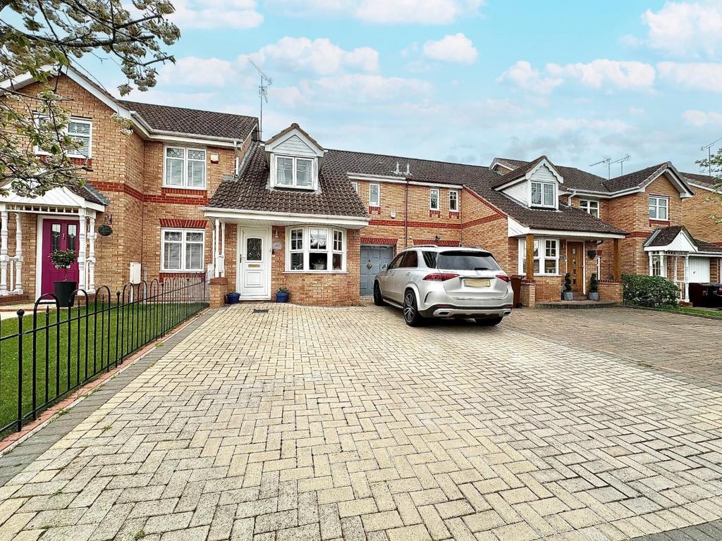 Riverstone Way, Hunsbury Meadows... 3 bed terraced house - £250,000