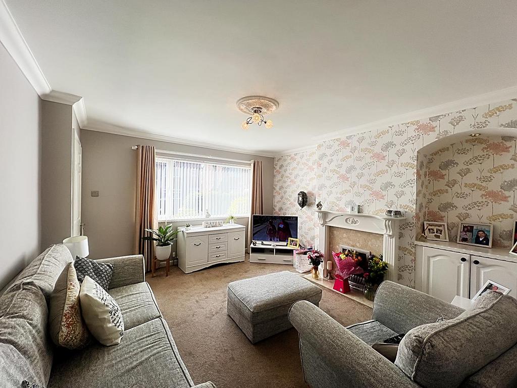 Savory Road, Howdon, Wallsend 3 bed semi-detached house for sale - £135,000