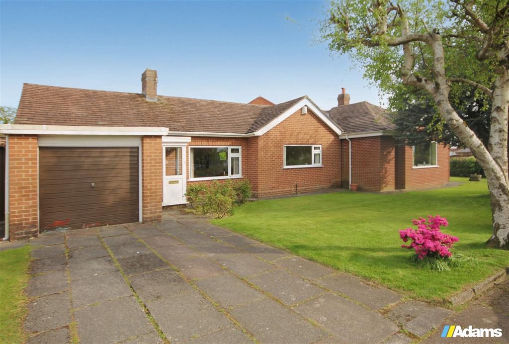 Linden Way, Farnworth, Widnes 2 bed detached bungalow - £350,000
