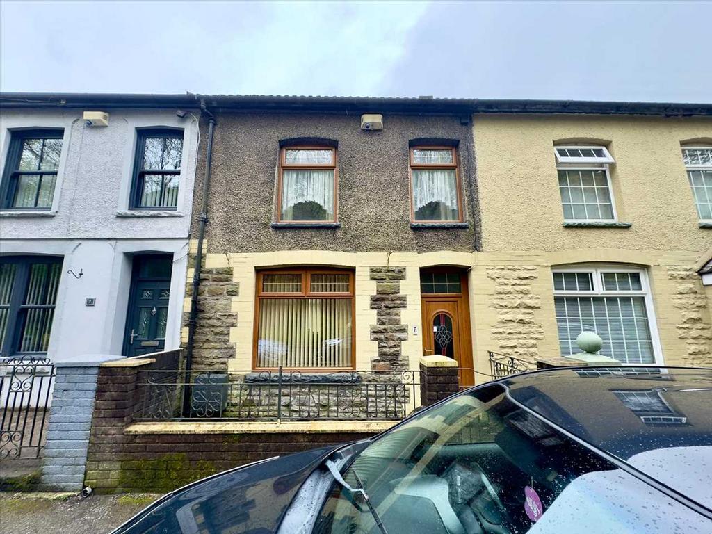 Tonypandy CF40 2 bed terraced house - £89,995