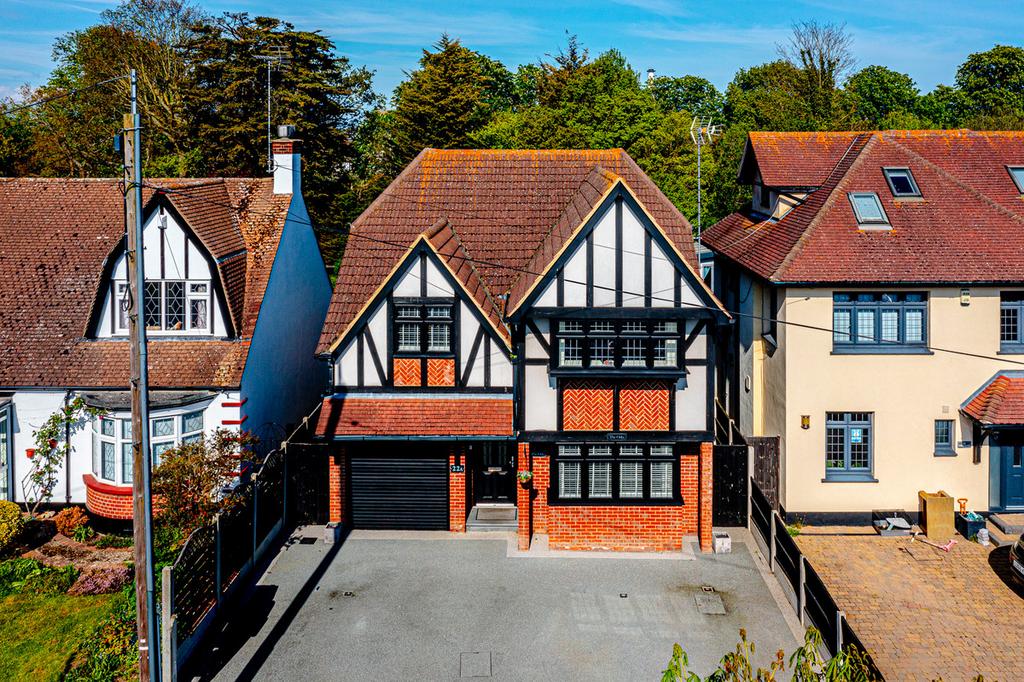 St Andrews Road Rochford Ss4 4 Bed Detached House For Sale £700 000