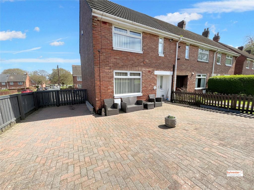Parkside, Tanfield Lea, Stanley... 2 bed end of terrace house - £110,000