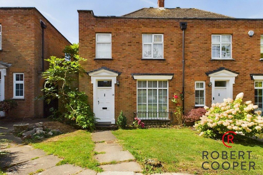 Flag Walk, Pinner, Middlesex, HA5 2 bed semi-detached house for sale ...
