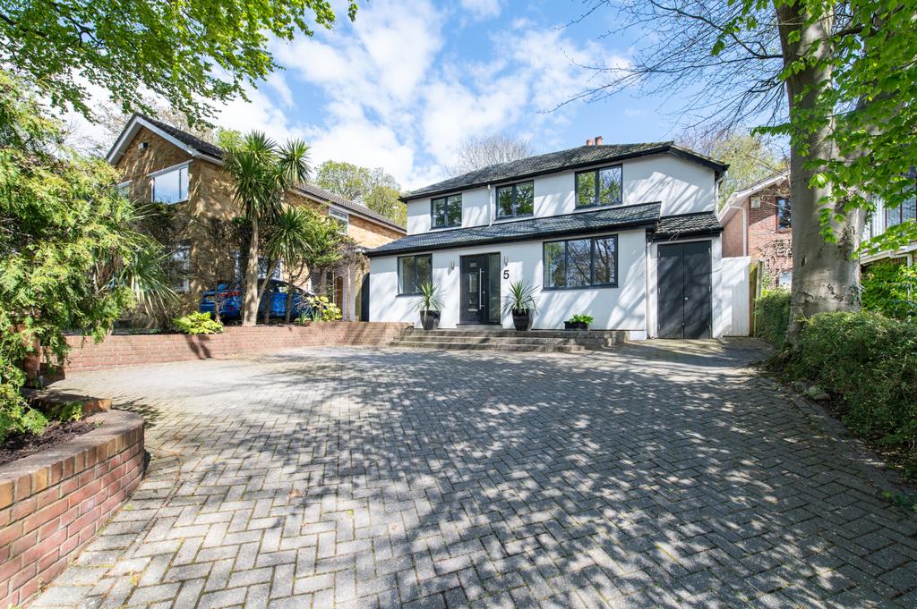 Hoath Lane, Wigmore, Rainham, Kent, ME8 4 bed detached house for sale ...