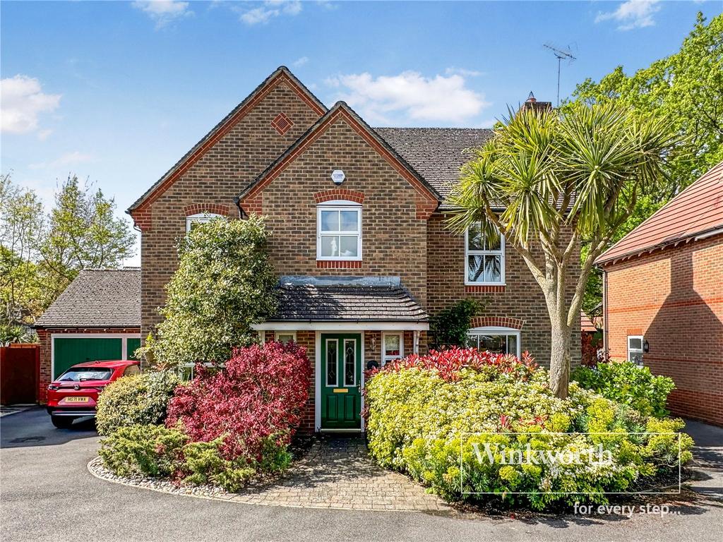 Ferndown, Ferndown BH22 4 bed detached house for sale - £550,000