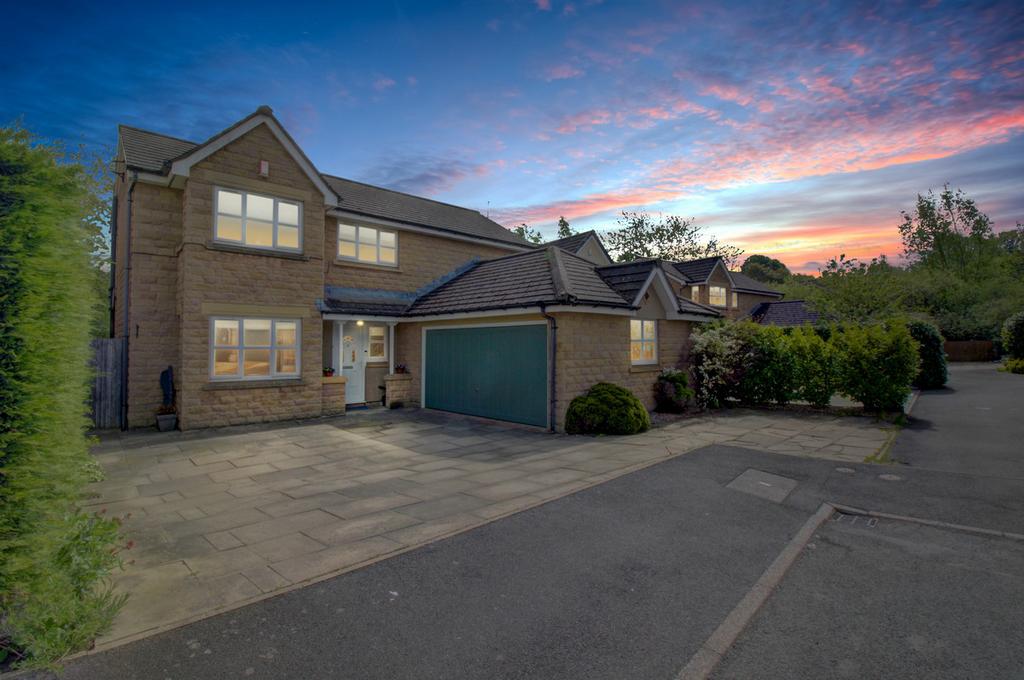 The Leavens, Bradford, BD10 4 bed detached house for sale - £550,000