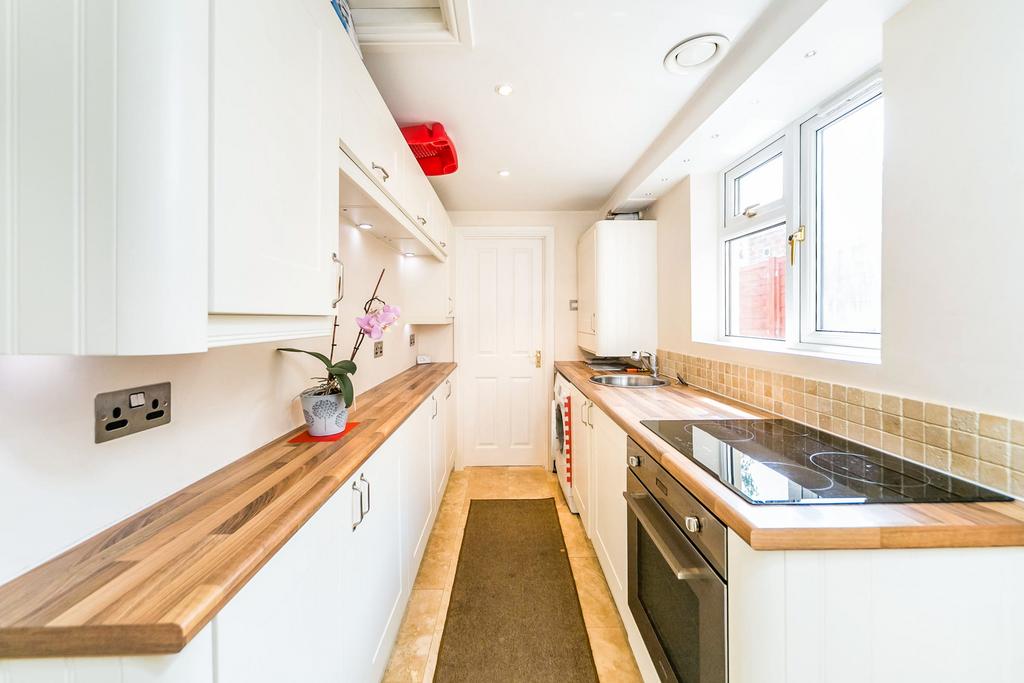 Eldon Street, Reading 3 bed terraced house - £1,500 pcm (£346 pw)