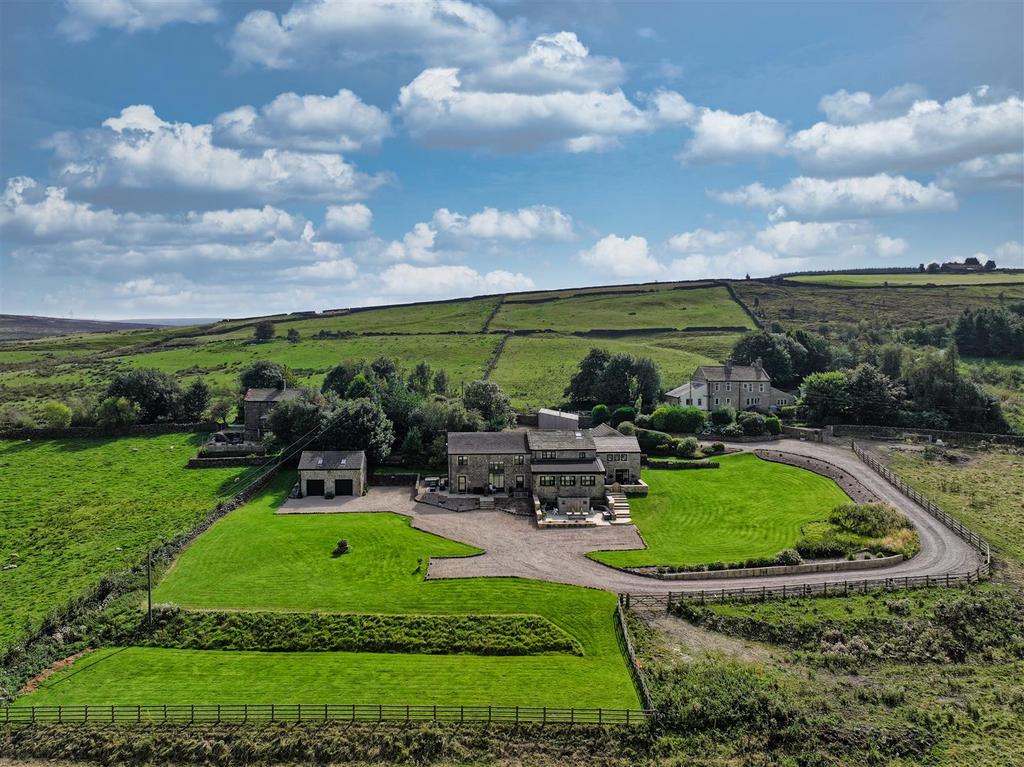 Buckley Green Bottom Farm, Pennine... 4 bed semi-detached house - £675,000