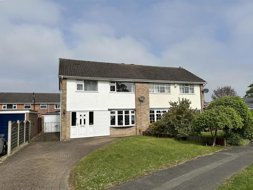 Blakesley Road, Wigston LE18 3 bed semi-detached house - £290,000