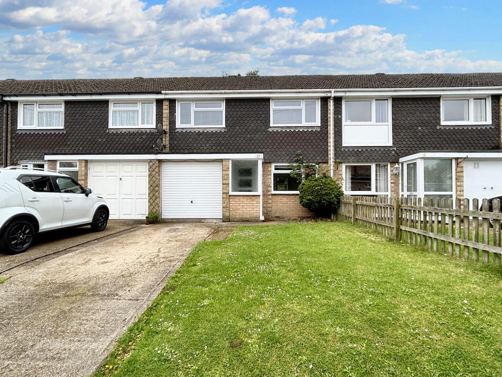Butts Ash Gardens, Hythe, SO45 3 bed terraced house - £290,000