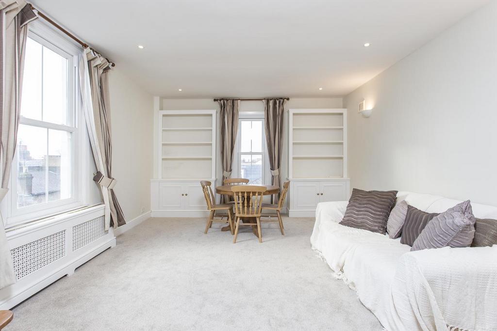 Sisters Avenue, Battersea, London 2 bed flat - £2,300 pcm (£531 pw)