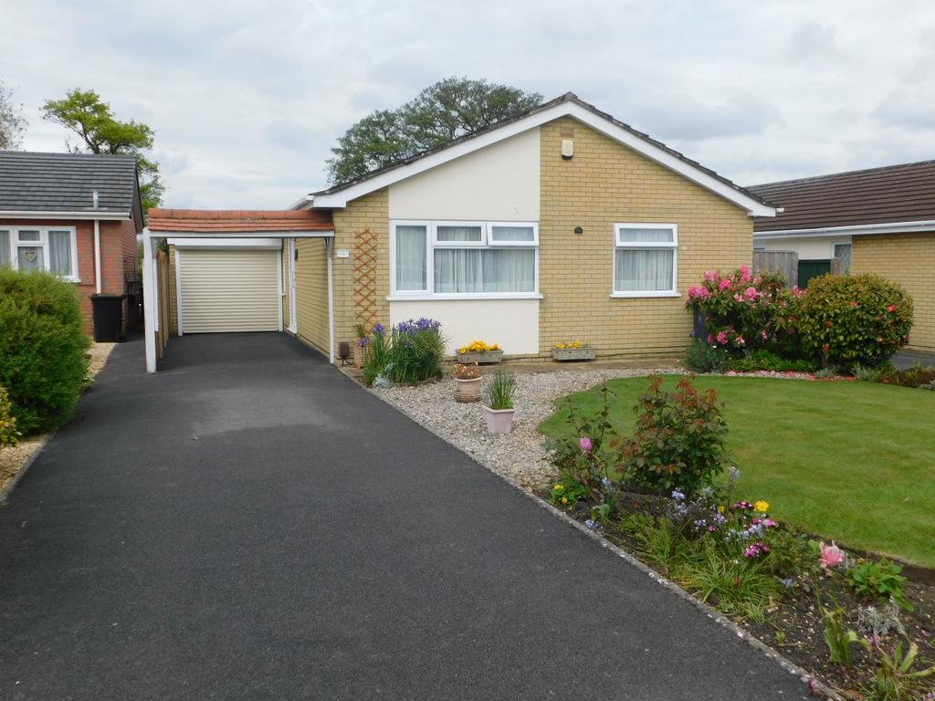 Dukesfield, Christchurch BH23 2 bed detached bungalow - £475,000