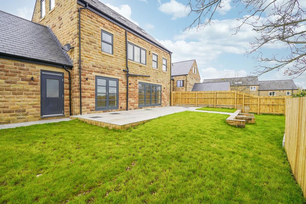 Totley Hall Court, Sheffield S17 5 bed detached house - £895,000