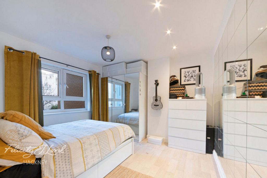 Cottrill Gardens, Marcon Place... 2 bed flat for sale - £415,000