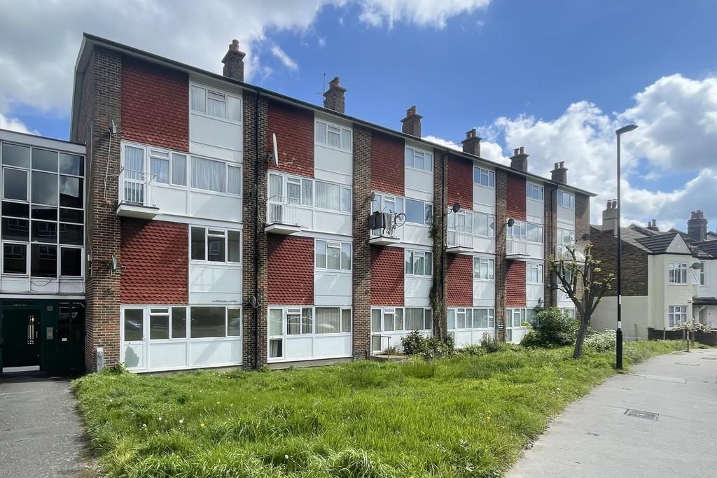 Regina Road, South Norwood 2 bed apartment - £269,500