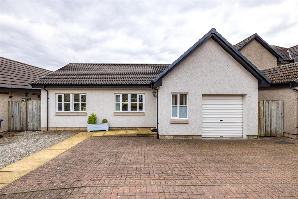 Lady's Walk, Darnick, Melrose 3 bed detached bungalow - £375,000