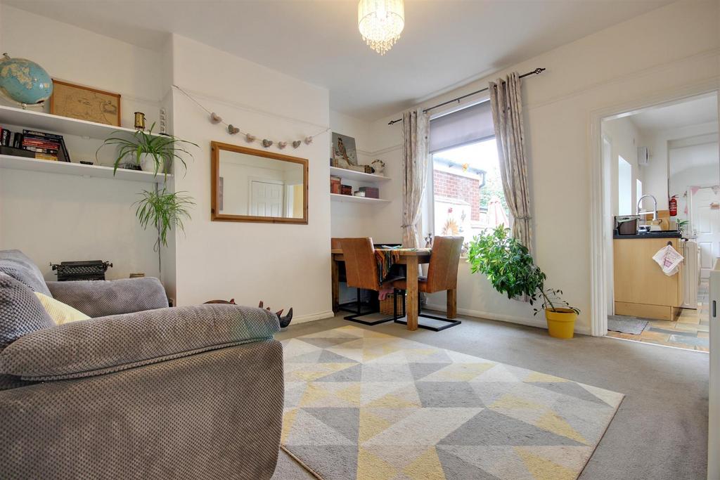 Grovehill Road, Beverley 2 bed terraced house for sale - £219,950