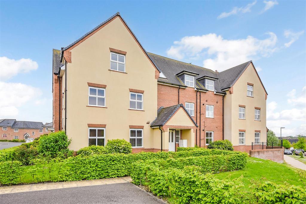 Spindle Close, Andover 2 bed flat - £165,000
