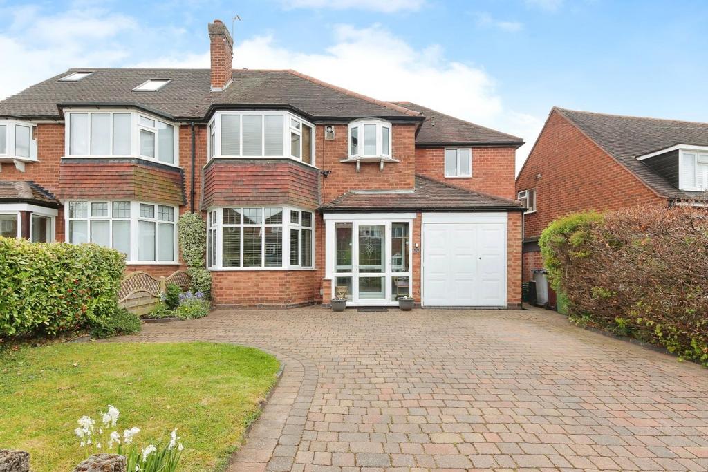 Wellington Grove, Solihull 4 bed semi-detached house - £550,000