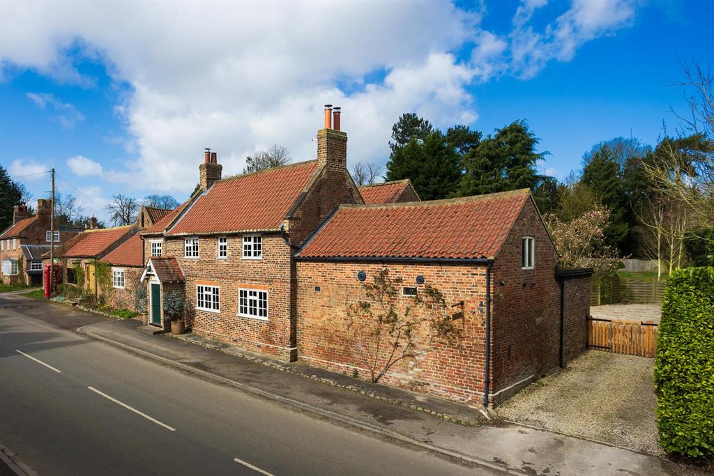 The Old Forge, Sand Hutton, York 6 bed house for sale - £1,250,000