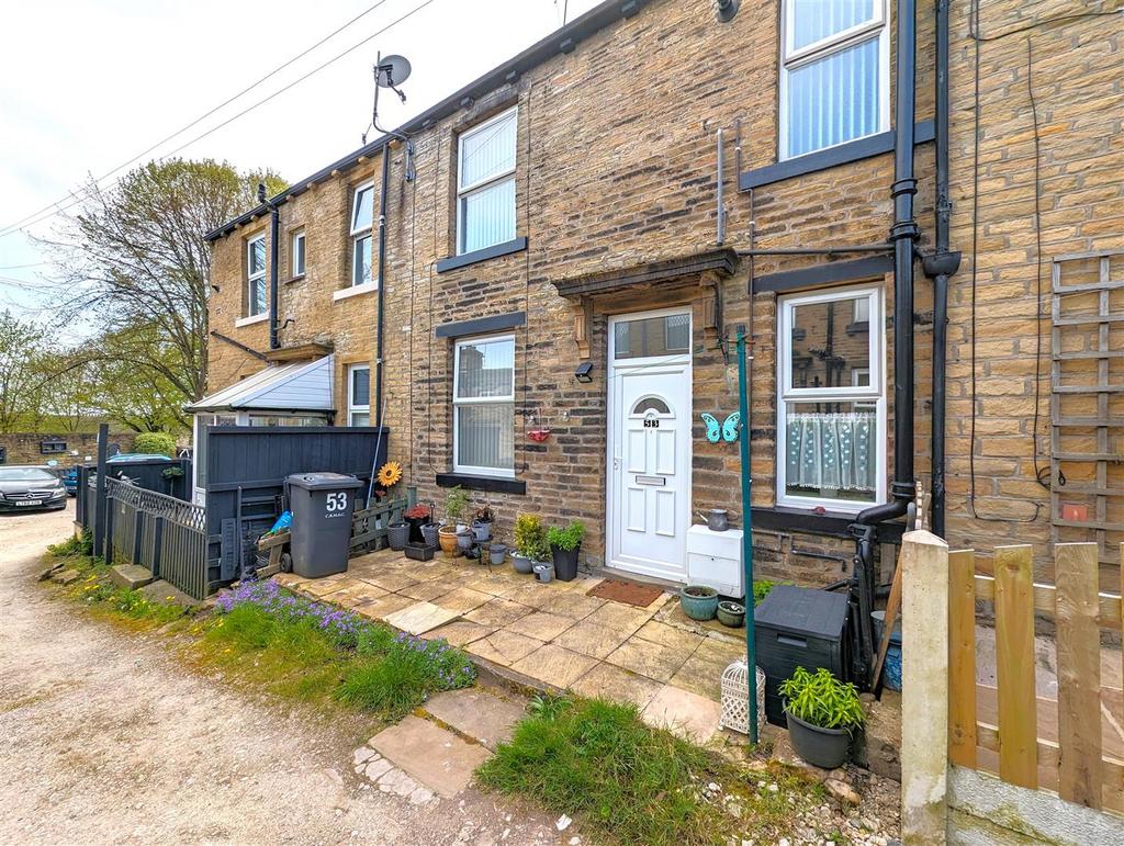 Ley Fleaks Road, Bradford 1 bed terraced house - £105,000
