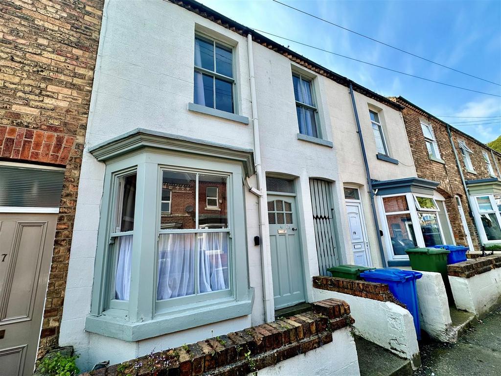 Spring Bank, Scarborough 3 bed terraced house - £130,000