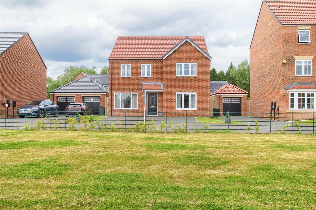 Harebell Close, Wynyard 4 bed detached house - £340,000