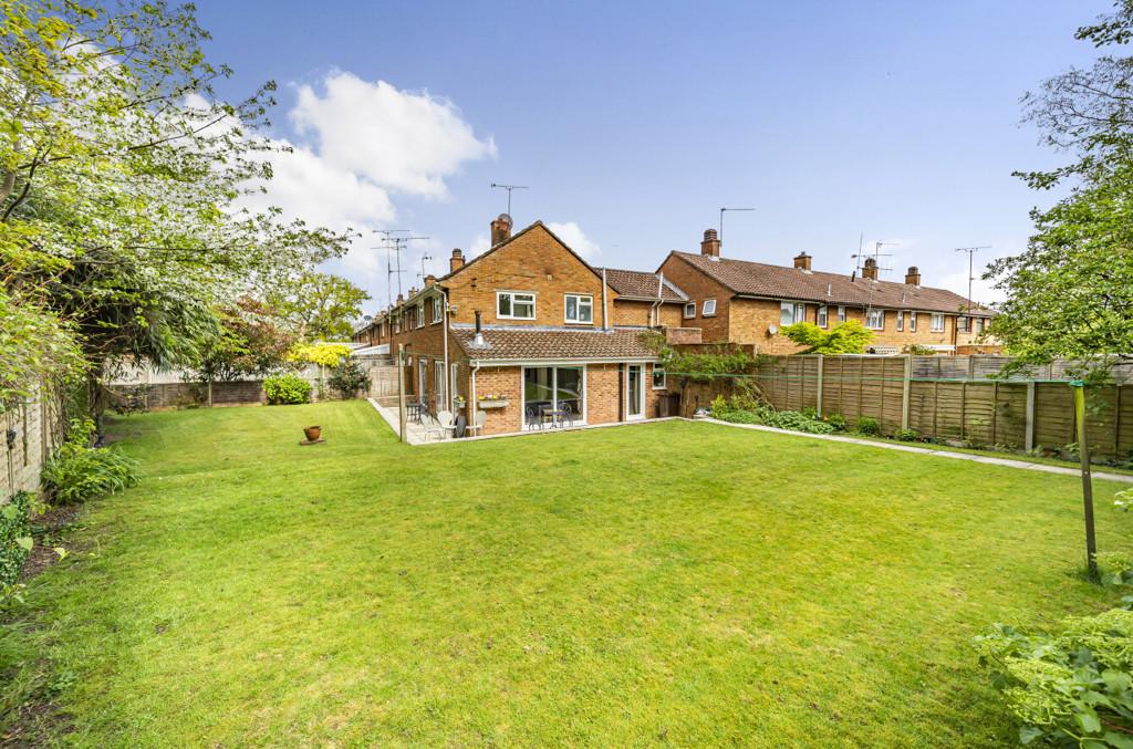 Manston Drive, Bracknell, Berkshire 4 bed terraced house - £495,000