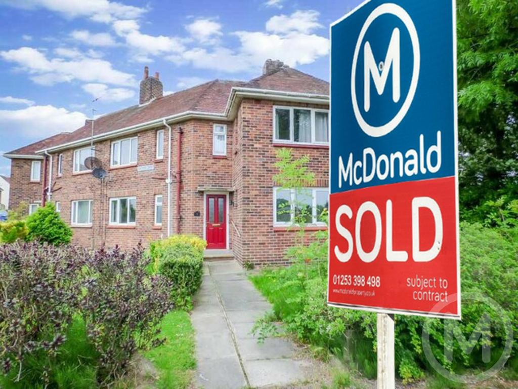 Gateside Drive, Blackpool 1 bed flat - £64,950