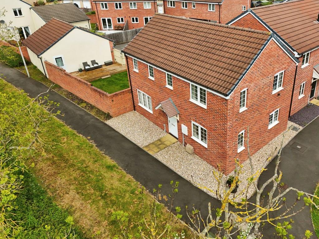 Weston-Super-Mare BS24 3 bed detached house for sale - £339,950