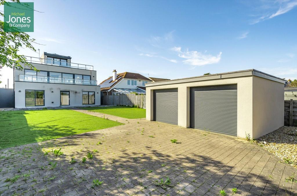 Sea Way, Elmer, Bognor Regis, Arun, PO22 3 bed detached house - £2,750 ...