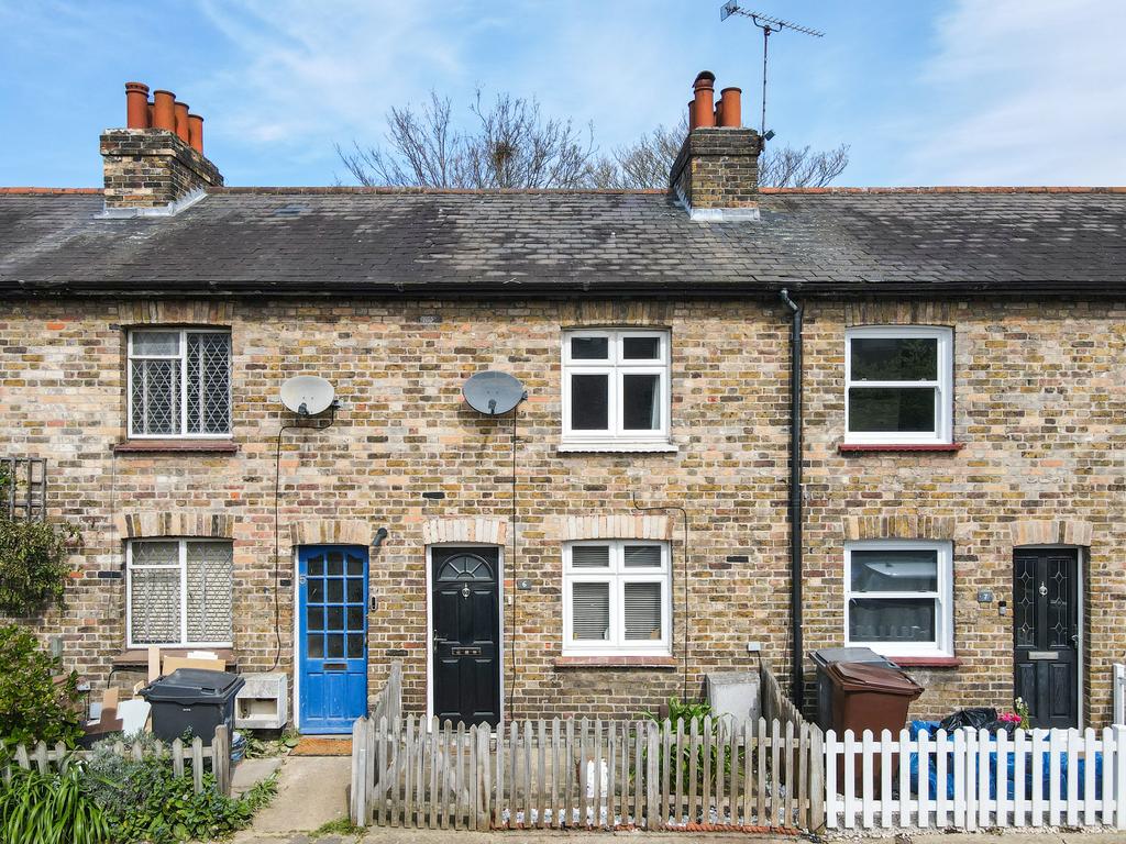 Townfield Street, Chelmsford 2 bed terraced house - £300,000
