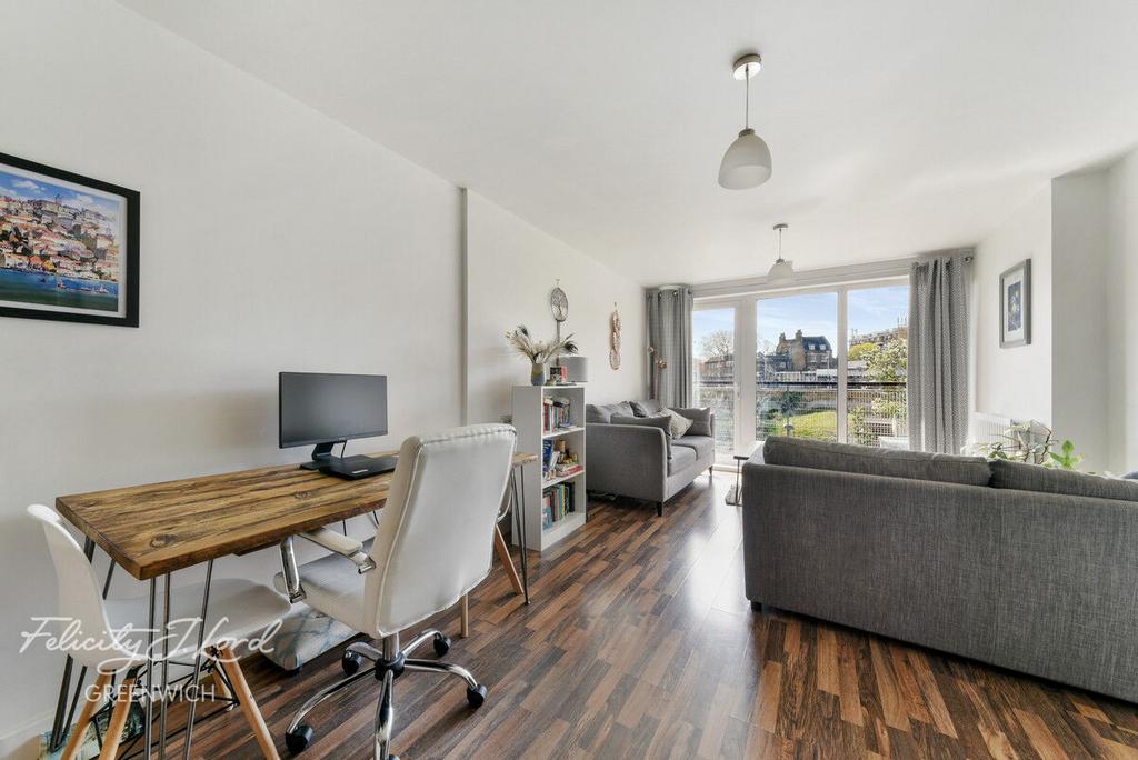 Tarves Way, Greenwich, London, SE10 2 bed apartment - £425,000