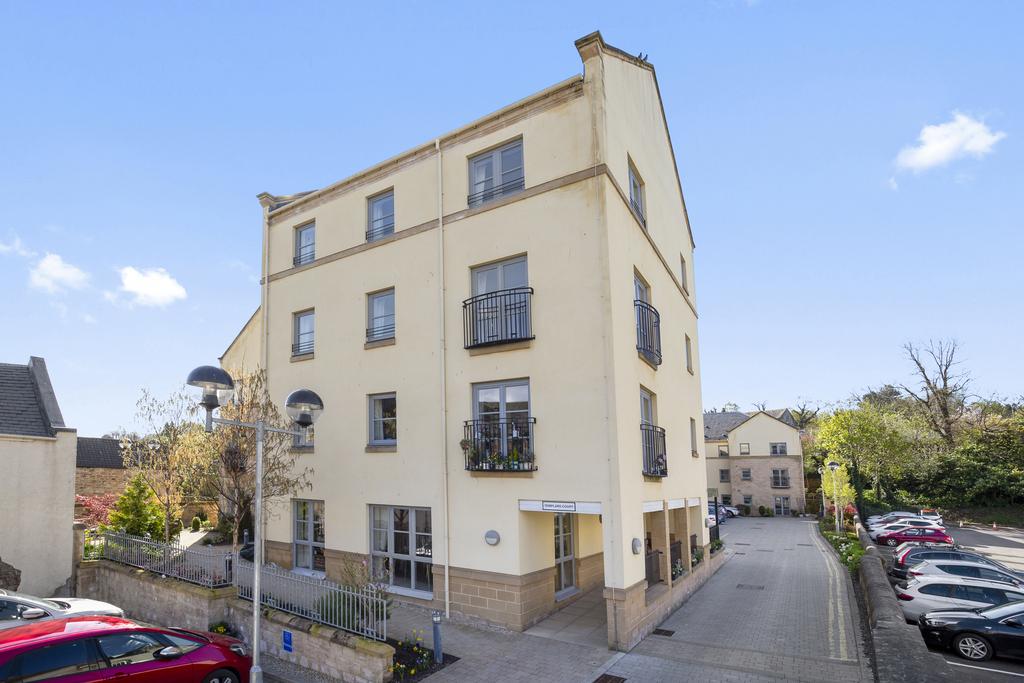 7 Templars Court, Linlithgow, EH49 7EA 1 bed ground floor flat - £190,000