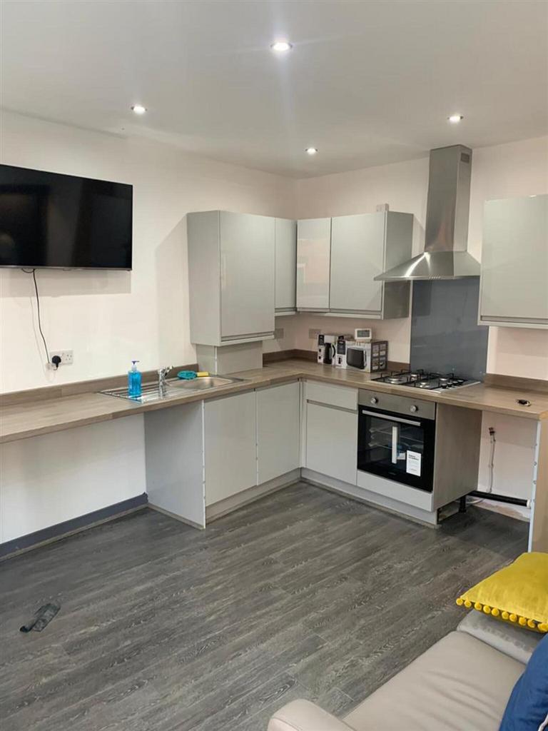 Leeds LS6 3 bed terraced house to rent - £1,600 pcm (£369 pw)
