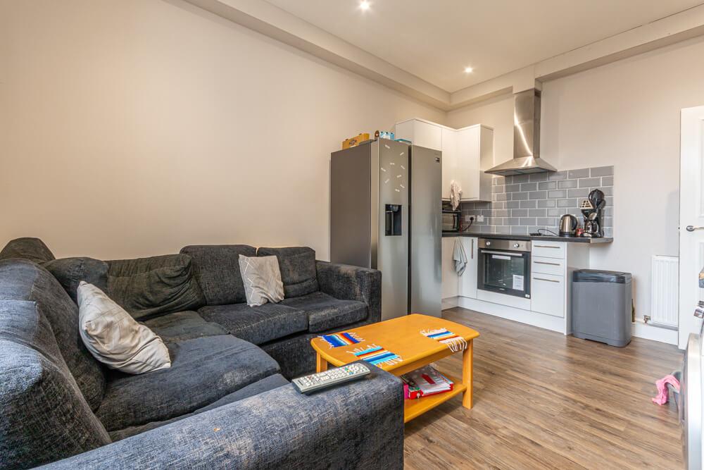 01P – Nicolson Street, Edinburgh, EH8... 4 bed flat - £2,996 pcm (£691 pw)