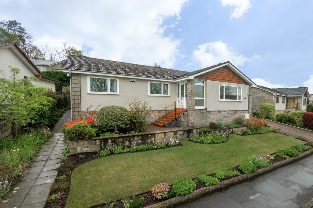Lovat Avenue, Bearsden 2 bed detached house - £325,000