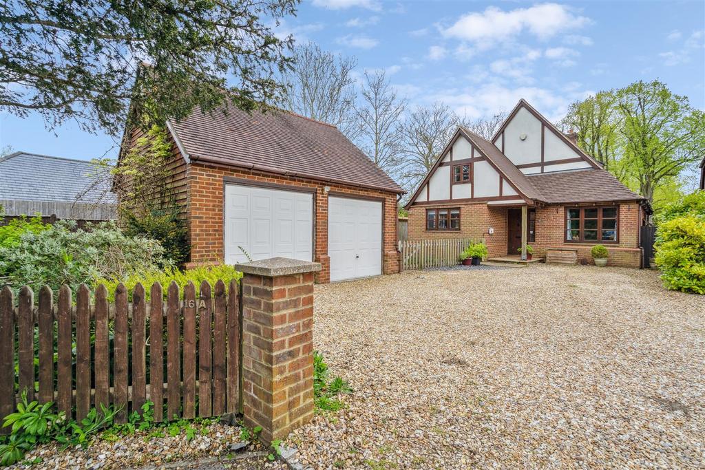 Bletchley Road, Stewkley... 4 bed detached house for sale - £700,000