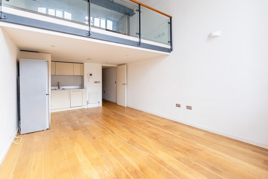 Bedminster, Bristol BS3 2 bed flat - £280,000