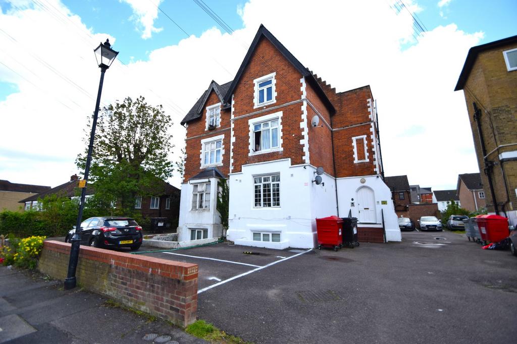 Hencroft Street South, Slough... Studio for sale - £125,000