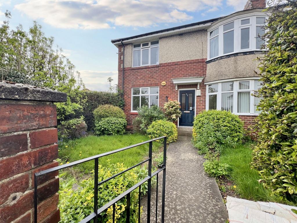 Ferndene Grove, High Heaton... 2 bed ground floor flat - £160,000