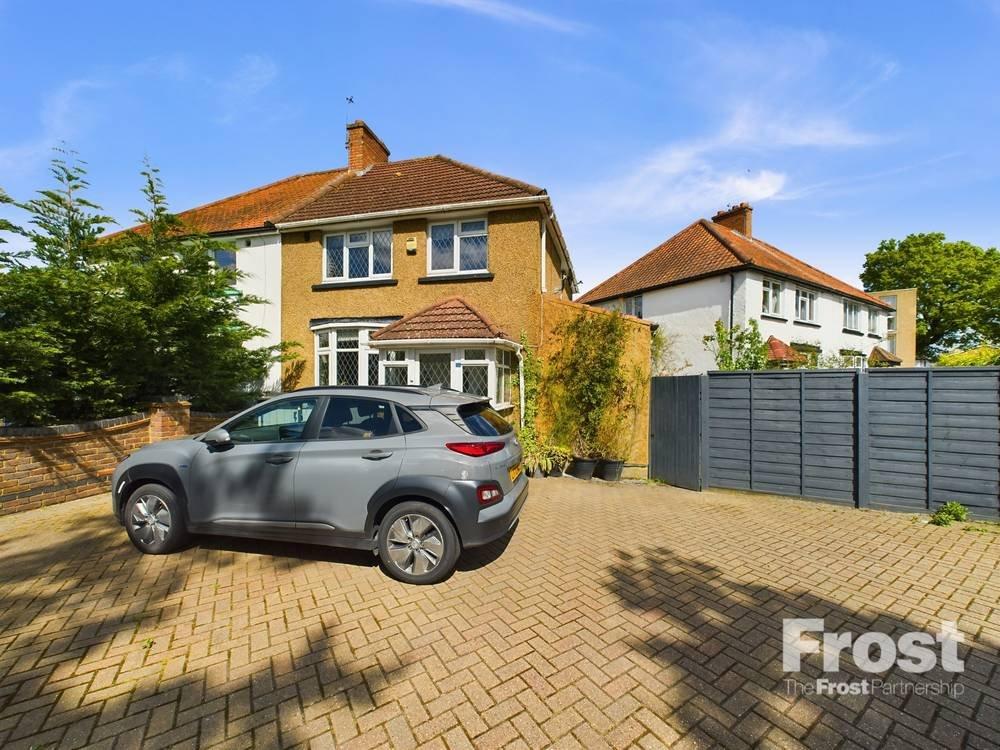 Bedfont Road, Feltham, TW13 3 bed semi-detached house for sale - £500,000
