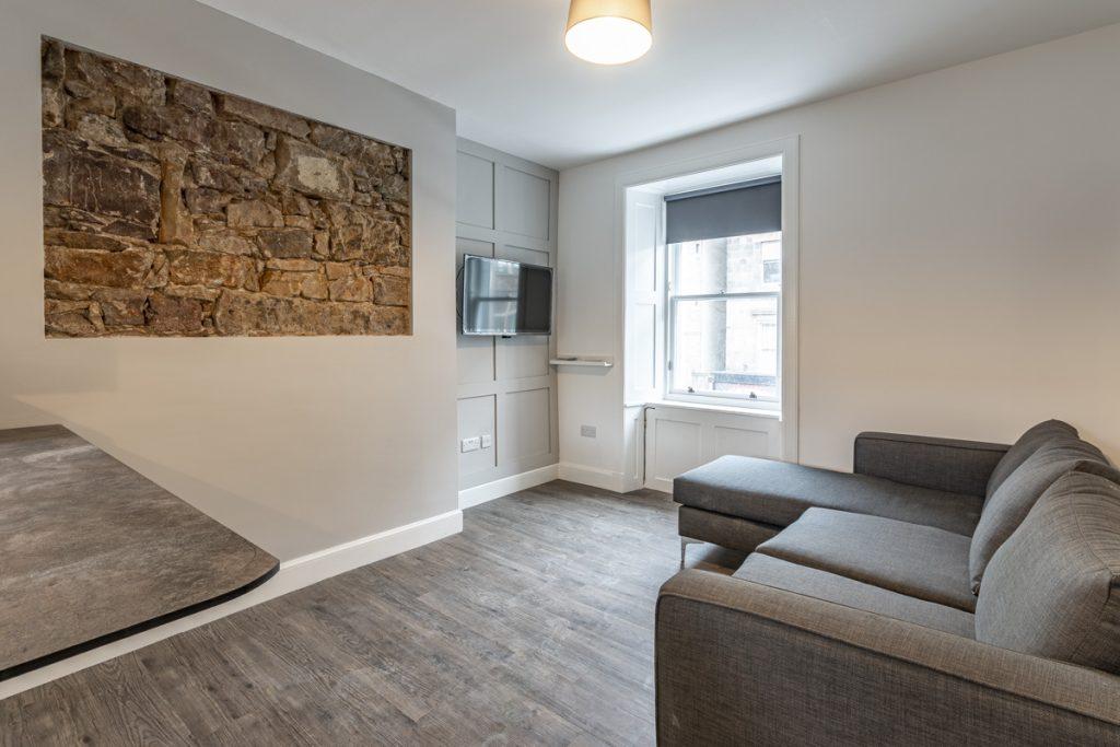 65P – Nicolson Street, Edinburgh, EH8... 4 bed flat - £3,220 pcm (£743 pw)