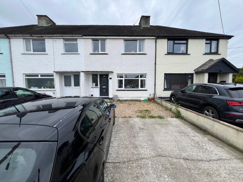 Heol Islwyn, Llanrhystud, SY23 3 bed terraced house - £210,000