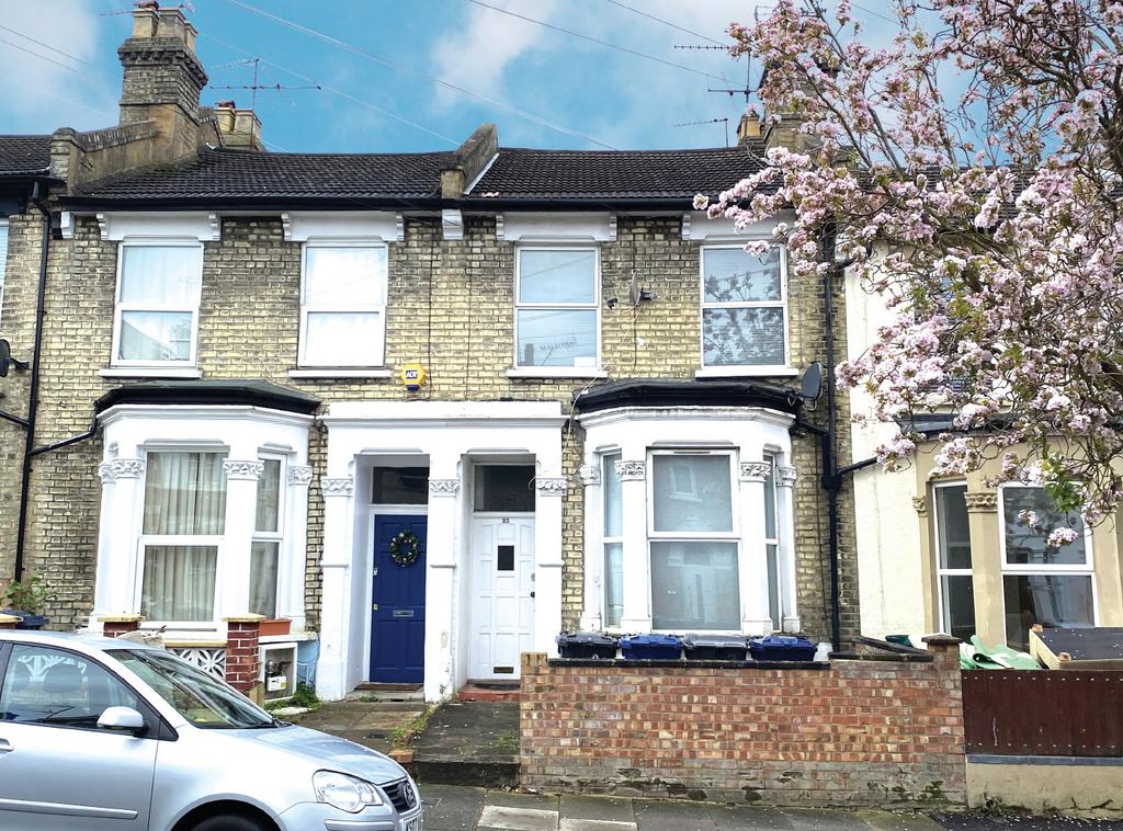25(A) Glenthorne Road, New Southgate 2 bed flat - £275,000